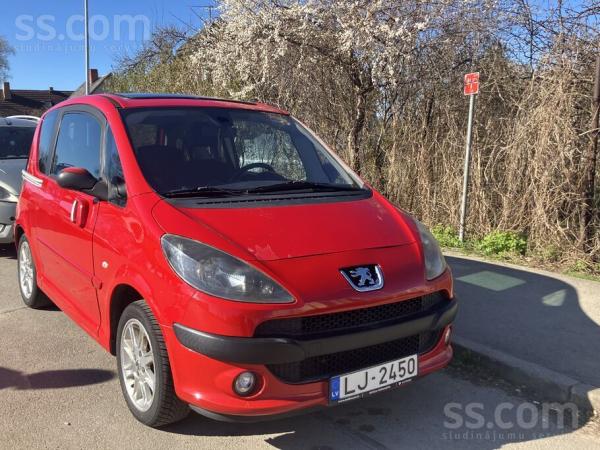 Sarkans Peugeot 1007 2005 Tukums, ar dzinēja tilpumu 1.60 L un nobraukumu 246 tūkst. km par 1800 €, foto 2 vietnē AUTOMOTO.COM.LV