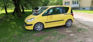 Yellow Peugeot 1007 2005 in Panevezys, with an engine capacity of 1.40 L and mileage of 265 thousand km for 800 €, photo  on AUTOMOTO.COM.LV