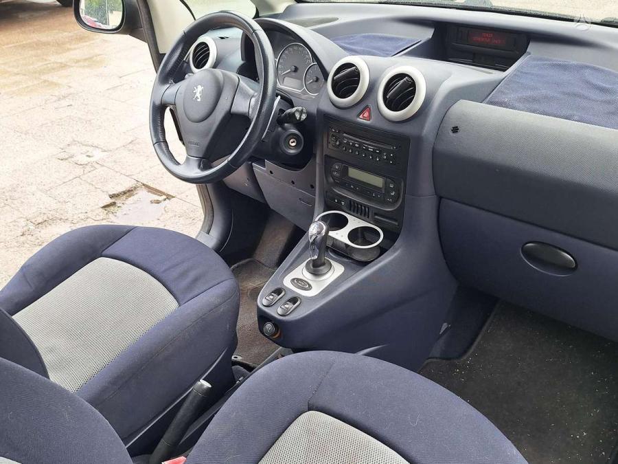 Yellow Peugeot 1007 2006 in Vilnius, with an engine capacity of 1.40 L and mileage of 193 thousand km for 650 €, photo 9 on AUTOMOTO.COM.LV