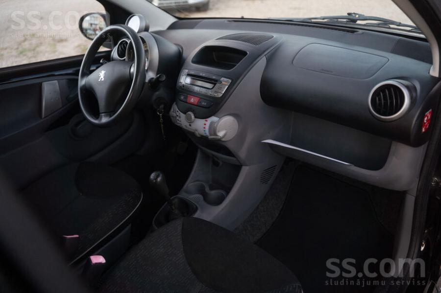 Black Peugeot 107 2009 in Liepaja, with an engine capacity of 1.00 L and mileage of 166 thousand km for 1370 €, photo 11 on AUTOMOTO.COM.LV