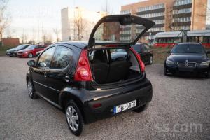 Black Peugeot 107 2009 in Liepaja, with an engine capacity of 1.00 L and mileage of 166 thousand km for 1370 €, photo 15 on AUTOMOTO.COM.LV