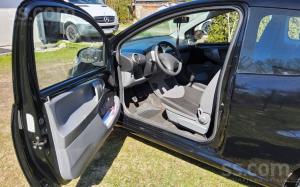 Melns Peugeot 107 2010 Rīga, ar dzinēja tilpumu 1.00 L un nobraukumu 212 tūkst. km par 2200 €, foto 5 vietnē AUTOMOTO.COM.LV