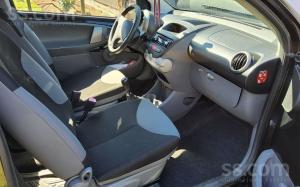 Melns Peugeot 107 2010 Rīga, ar dzinēja tilpumu 1.00 L un nobraukumu 212 tūkst. km par 2200 €, foto 9 vietnē AUTOMOTO.COM.LV
