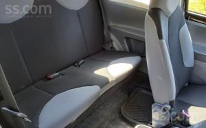 Melns Peugeot 107 2010 Rīga, ar dzinēja tilpumu 1.00 L un nobraukumu 212 tūkst. km par 2200 €, foto 10 vietnē AUTOMOTO.COM.LV