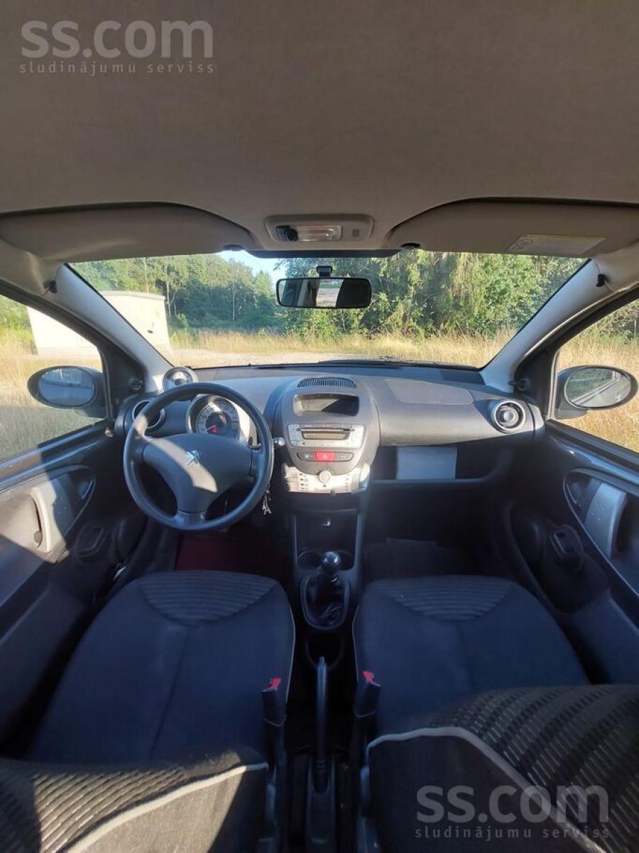 Melns Peugeot 107 2013 Rīga, ar dzinēja tilpumu 1.00 L un nobraukumu 212 tūkst. km par 1600 €, foto 5 vietnē AUTOMOTO.COM.LV