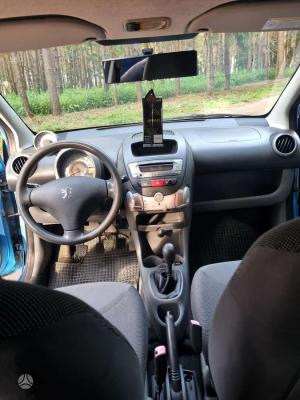 Синий Пежо 107 2006 в Гаргждай, объемом двигателя 1.00 л и пробегом 176 тыс. км за 1100 €, фото 9 на AUTOMOTO.COM.LV