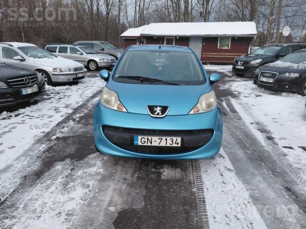 Blue Peugeot 107 2007 in Talsi, with an engine capacity of 1.00 L and mileage of 181 thousand km for 1370 €, photo 2 on AUTOMOTO.COM.LV