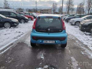 Blue Peugeot 107 2007 in Talsi, with an engine capacity of 1.00 L and mileage of 181 thousand km for 1370 €, photo 5 on AUTOMOTO.COM.LV
