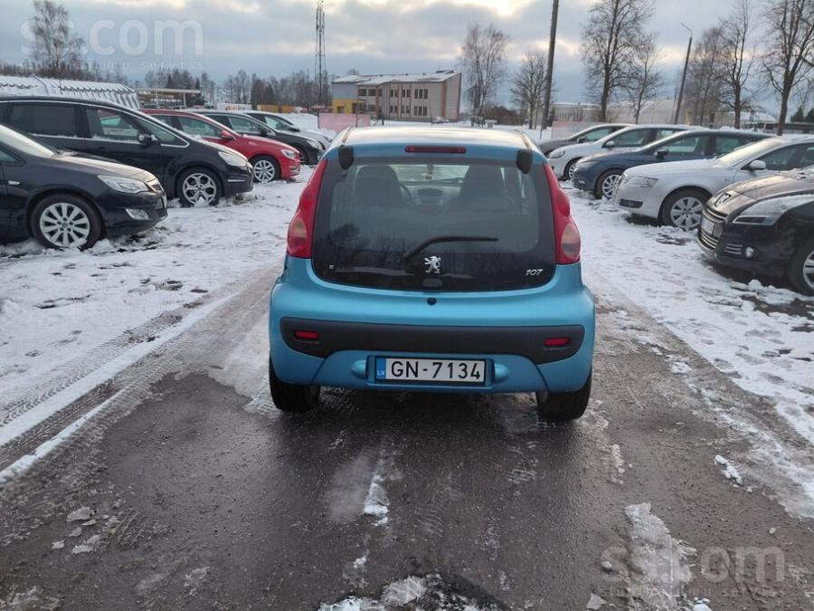 Blue Peugeot 107 2007 in Talsi, with an engine capacity of 1.00 L and mileage of 181 thousand km for 1370 €, photo 5 on AUTOMOTO.COM.LV