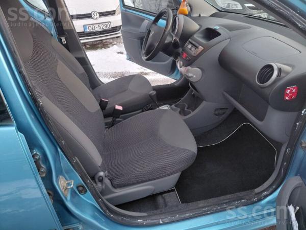 Blue Peugeot 107 2007 in Talsi, with an engine capacity of 1.00 L and mileage of 181 thousand km for 1370 €, photo 7 on AUTOMOTO.COM.LV