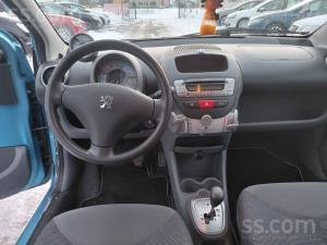 Blue Peugeot 107 2007 in Talsi, with an engine capacity of 1.00 L and mileage of 181 thousand km for 1370 €, photo 10 on AUTOMOTO.COM.LV