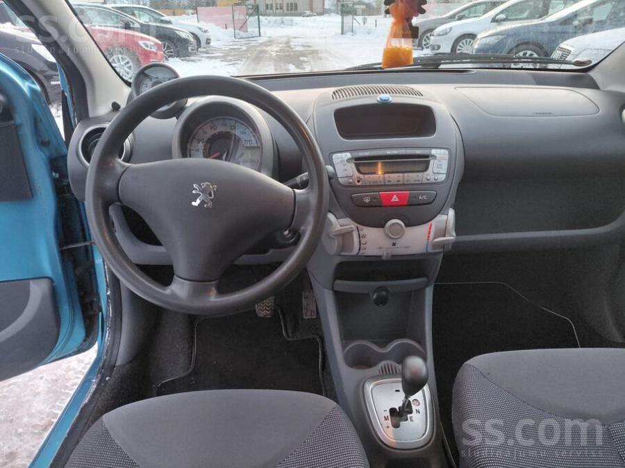 Blue Peugeot 107 2007 in Talsi, with an engine capacity of 1.00 L and mileage of 181 thousand km for 1370 €, photo 10 on AUTOMOTO.COM.LV