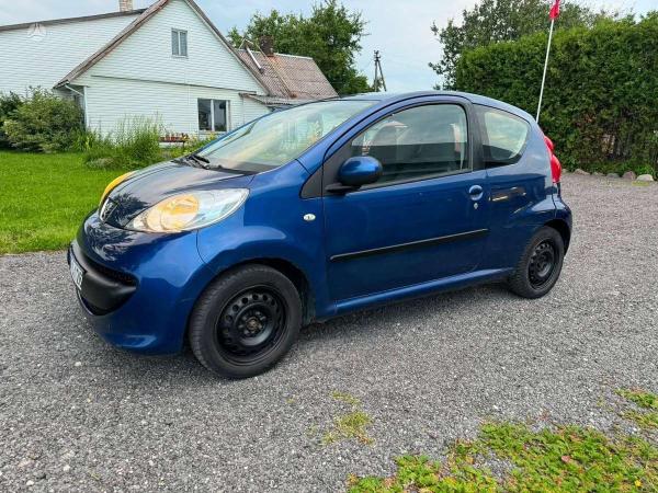 Blue Peugeot 107 2008 in Kaunas, with an engine capacity of 1.00 L and mileage of 152 thousand km for 800 €, photo 7 on AUTOMOTO.COM.LV