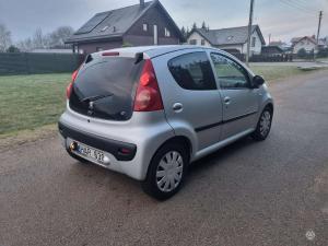 Pelēks Peugeot 107 2005 Marijampole, ar dzinēja tilpumu 1.00 L un nobraukumu 330 tūkst. km par 1200 €, foto 4 vietnē AUTOMOTO.COM.LV