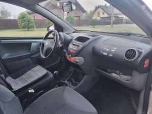 Pelēks Peugeot 107 2005 Marijampole, ar dzinēja tilpumu 1.00 L un nobraukumu 330 tūkst. km par 1200 €, foto 7 vietnē AUTOMOTO.COM.LV