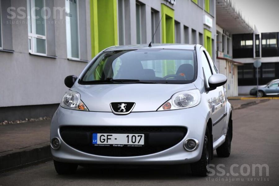 Pelēks Peugeot 107 2006 Rīga, ar dzinēja tilpumu 1.00 L un nobraukumu 259 tūkst. km par 1095 €, foto 1 vietnē AUTOMOTO.COM.LV