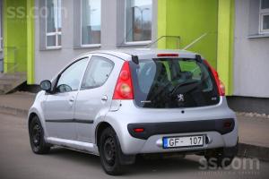 Pelēks Peugeot 107 2006 Rīga, ar dzinēja tilpumu 1.00 L un nobraukumu 259 tūkst. km par 1095 €, foto 6 vietnē AUTOMOTO.COM.LV