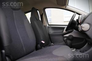 Pelēks Peugeot 107 2006 Rīga, ar dzinēja tilpumu 1.00 L un nobraukumu 259 tūkst. km par 1095 €, foto 13 vietnē AUTOMOTO.COM.LV
