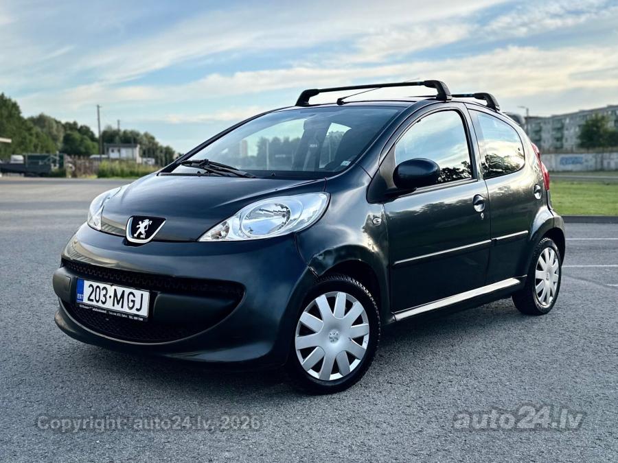 Pelēks Peugeot 107 2006 Tallina, ar dzinēja tilpumu 1.00 L un nobraukumu 168 tūkst. km par 990 €, foto 1 vietnē AUTOMOTO.COM.LV
