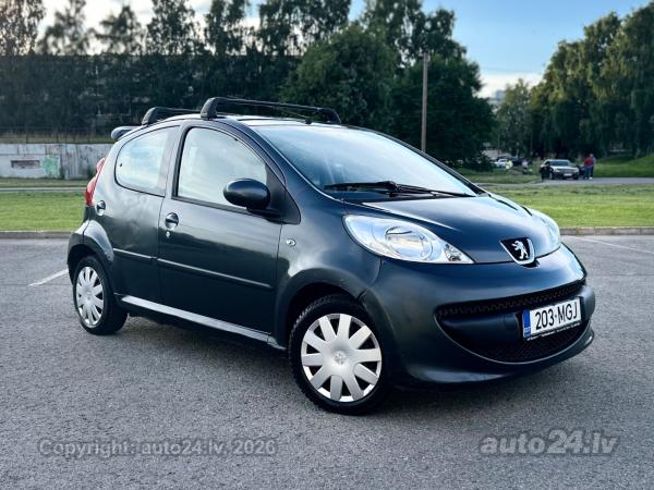 Pelēks Peugeot 107 2006 Tallina, ar dzinēja tilpumu 1.00 L un nobraukumu 168 tūkst. km par 990 €, foto 5 vietnē AUTOMOTO.COM.LV