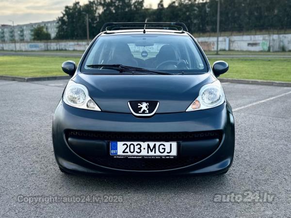 Pelēks Peugeot 107 2006 Tallina, ar dzinēja tilpumu 1.00 L un nobraukumu 168 tūkst. km par 990 €, foto 6 vietnē AUTOMOTO.COM.LV