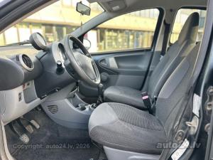 Pelēks Peugeot 107 2006 Tallina, ar dzinēja tilpumu 1.00 L un nobraukumu 168 tūkst. km par 990 €, foto 8 vietnē AUTOMOTO.COM.LV