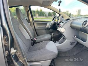 Pelēks Peugeot 107 2006 Tallina, ar dzinēja tilpumu 1.00 L un nobraukumu 168 tūkst. km par 990 €, foto 9 vietnē AUTOMOTO.COM.LV