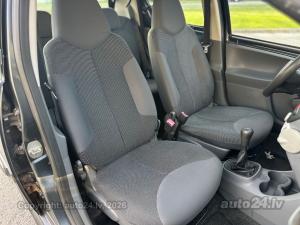Pelēks Peugeot 107 2006 Tallina, ar dzinēja tilpumu 1.00 L un nobraukumu 168 tūkst. km par 990 €, foto 13 vietnē AUTOMOTO.COM.LV