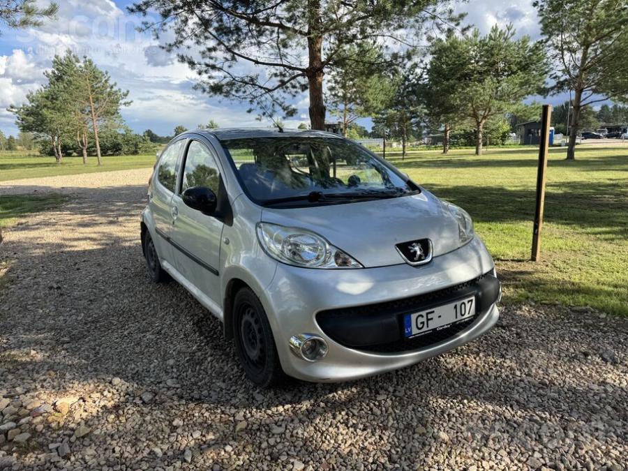 Grey Peugeot 107 2006 in Riga, with an engine capacity of 1.00 L and mileage of 259 thousand km for 650 €, photo 4 on AUTOMOTO.COM.LV