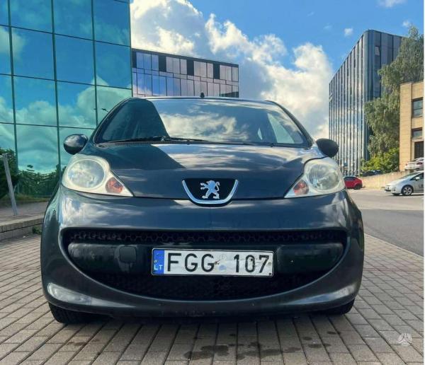 Pelēks Peugeot 107 2006 Viļņa, ar dzinēja tilpumu 1.00 L un nobraukumu 219 tūkst. km par 1250 €, foto 5 vietnē AUTOMOTO.COM.LV