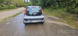 Grey Peugeot 107 2006 in Ogre, with an engine capacity of 1.00 L and mileage of 267 thousand km for 550 €, photo 6 on AUTOMOTO.COM.LV
