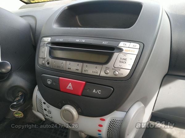 Grey Peugeot 107 2011 in Tallinn, with an engine capacity of 1.00 L and mileage of 161 thousand km for 2000 €, photo 9 on AUTOMOTO.COM.LV