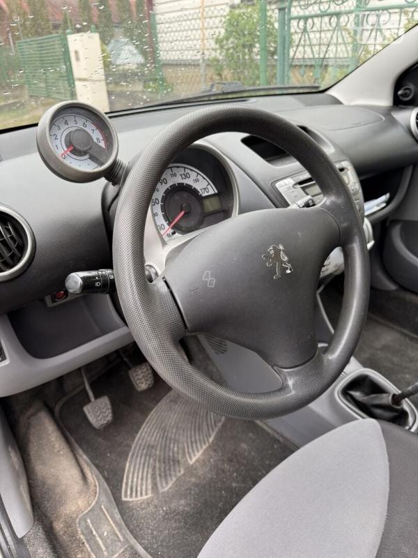 Pelēks Peugeot 107 2011 Šauļi, ar dzinēja tilpumu 1.00 L un nobraukumu 146 tūkst. km par 1410 €, foto 7 vietnē AUTOMOTO.COM.LV