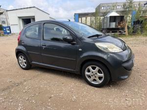 Pelēks Peugeot 107 2008 Rīga, ar dzinēja tilpumu 1.00 L un nobraukumu 150 tūkst. km par 950 €, foto 3 vietnē AUTOMOTO.COM.LV