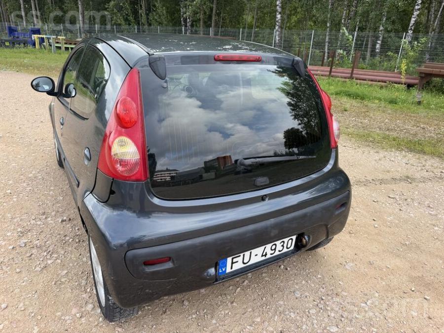 Pelēks Peugeot 107 2008 Rīga, ar dzinēja tilpumu 1.00 L un nobraukumu 150 tūkst. km par 950 €, foto 7 vietnē AUTOMOTO.COM.LV