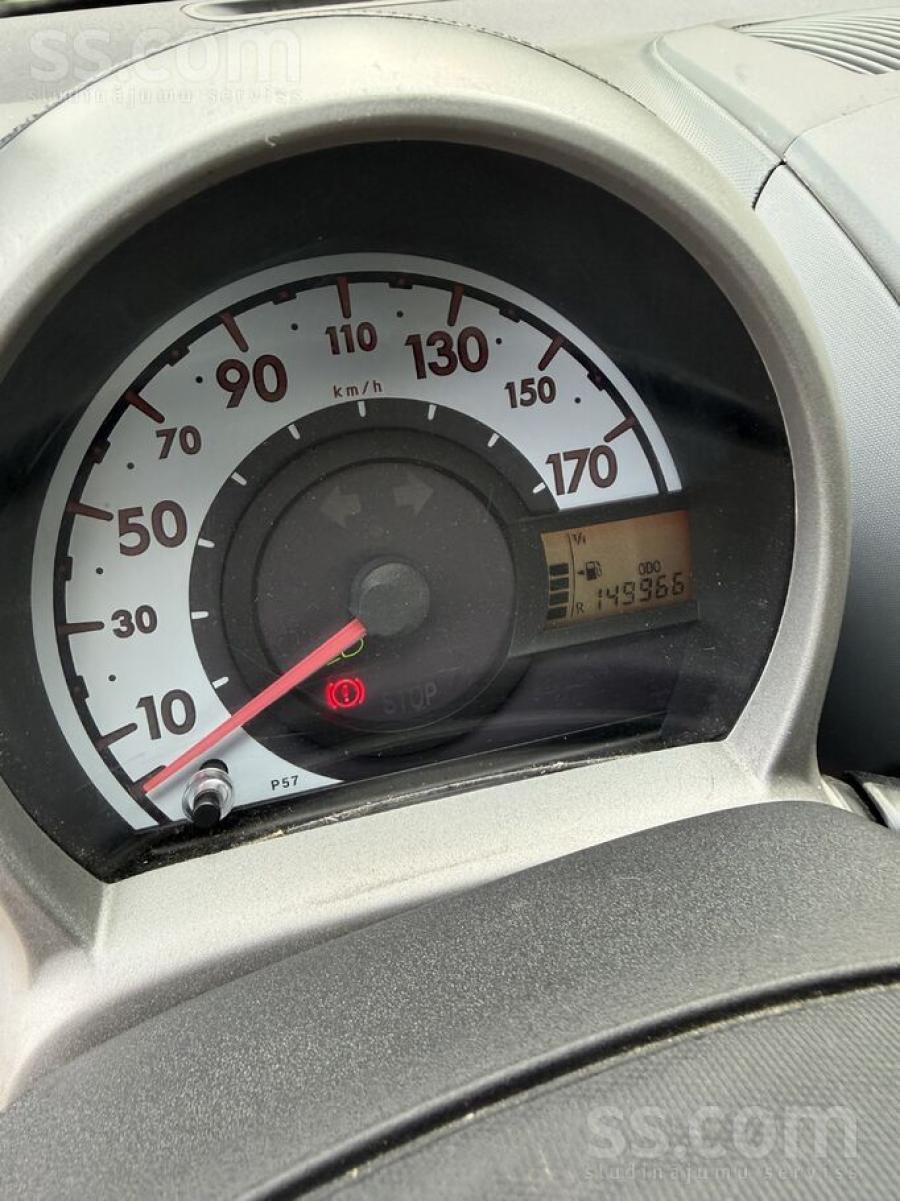 Pelēks Peugeot 107 2008 Rīga, ar dzinēja tilpumu 1.00 L un nobraukumu 150 tūkst. km par 950 €, foto 8 vietnē AUTOMOTO.COM.LV