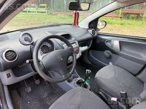Pelēks Peugeot 107 2008 Rīga, ar dzinēja tilpumu 1.00 L un nobraukumu 150 tūkst. km par 950 €, foto 9 vietnē AUTOMOTO.COM.LV