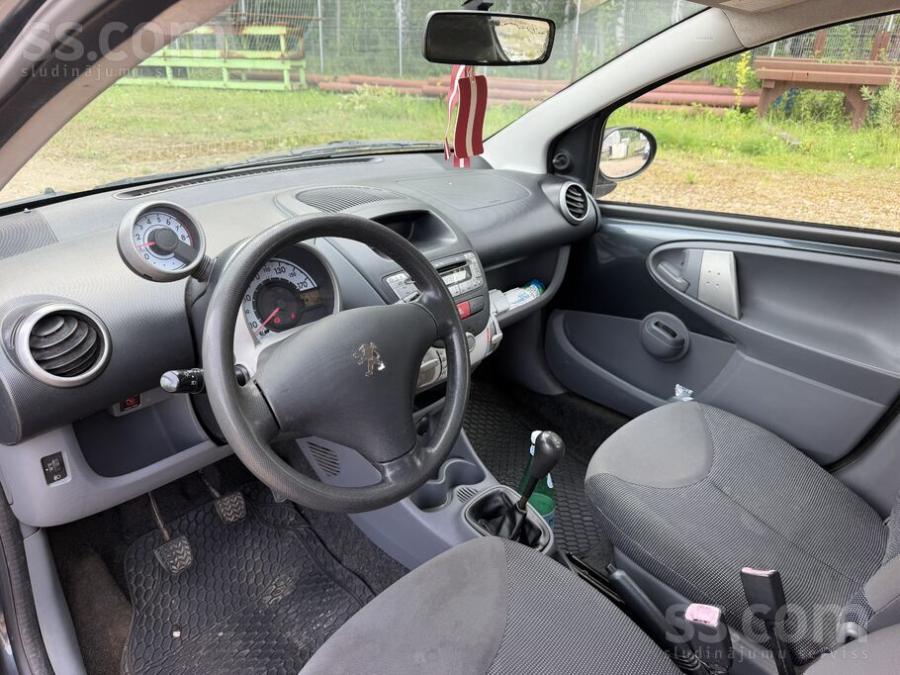 Pelēks Peugeot 107 2008 Rīga, ar dzinēja tilpumu 1.00 L un nobraukumu 150 tūkst. km par 950 €, foto 9 vietnē AUTOMOTO.COM.LV