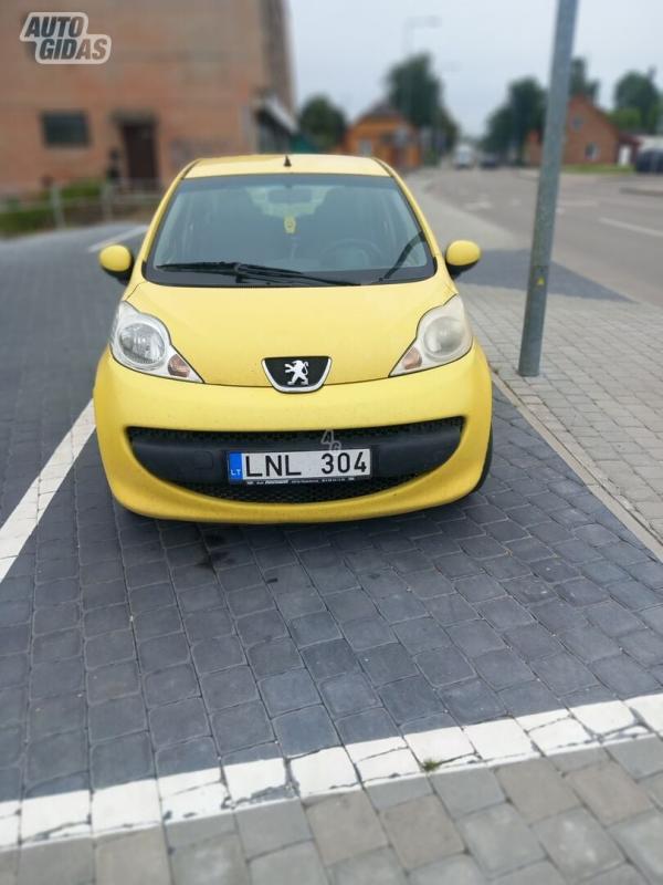 Peugeot 107 2005 in Ukmerge, with an engine capacity of 1.00 L and mileage of 240 thousand km for 999 €, photo 2 on AUTOMOTO.COM.LV