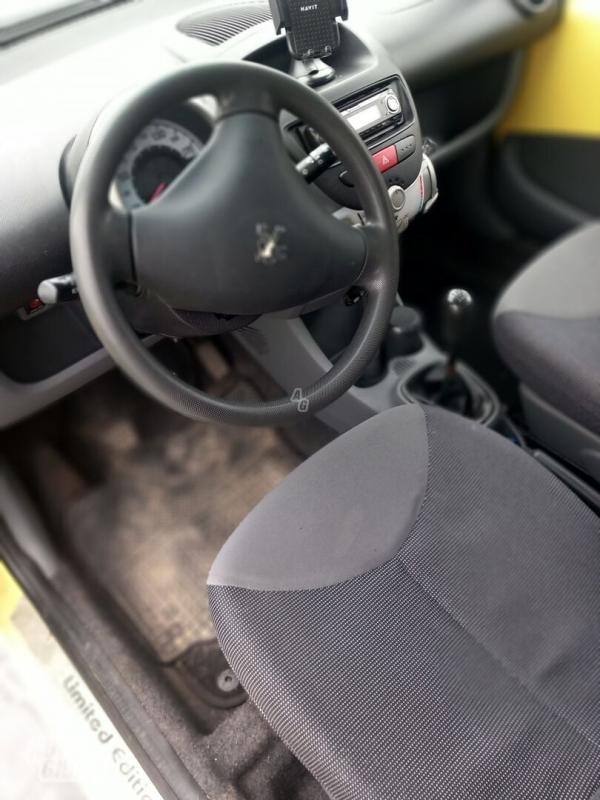 Peugeot 107 2005 in Ukmerge, with an engine capacity of 1.00 L and mileage of 240 thousand km for 999 €, photo 5 on AUTOMOTO.COM.LV