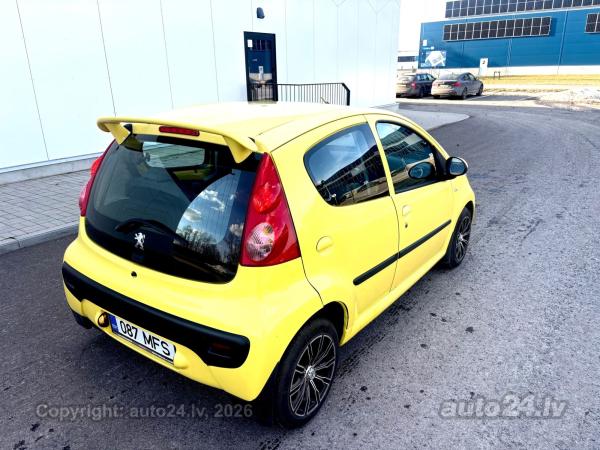 Peugeot 107 2006 in Tallinn, with an engine capacity of 1.00 L and mileage of 156 thousand km for 1599 €, photo 4 on AUTOMOTO.COM.LV