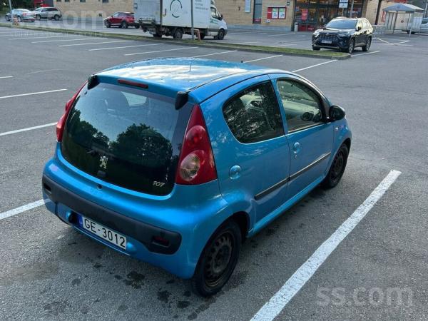 Peugeot 107 2006 in Riga, with an engine capacity of 1.00 L and mileage of 162 thousand km for 1350 €, photo 5 on AUTOMOTO.COM.LV