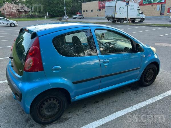 Peugeot 107 2006 in Riga, with an engine capacity of 1.00 L and mileage of 162 thousand km for 1350 €, photo 7 on AUTOMOTO.COM.LV