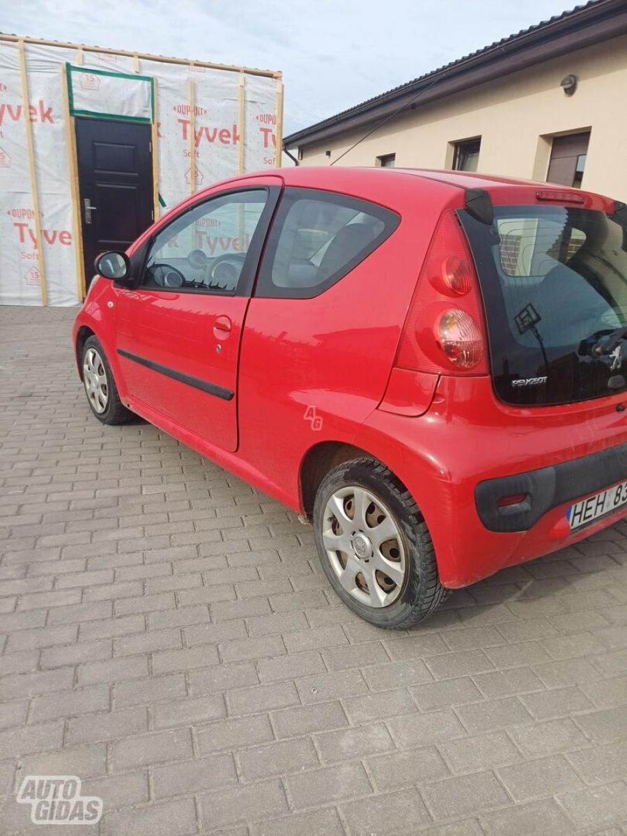 Peugeot 107 2010 in Klaipeda, with an engine capacity of 1.00 L and mileage of 124 thousand km for 950 €, photo 7 on AUTOMOTO.COM.LV