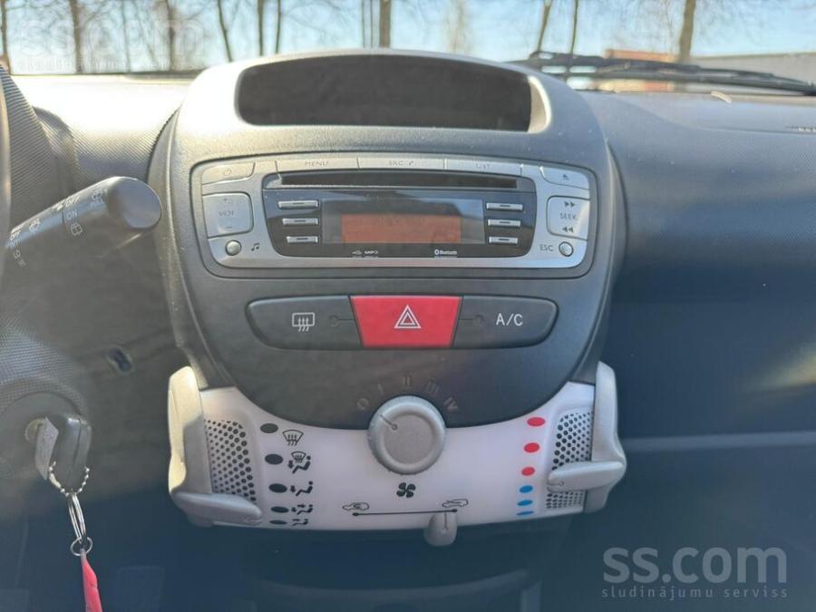 Peugeot 107 2013 Rīga, ar dzinēja tilpumu 1.00 L un nobraukumu 0 tūkst. km par 2999 €, foto 18 vietnē AUTOMOTO.COM.LV