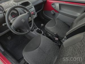 Красный Пежо 107 2010 в Лиепая, объемом двигателя 1.00 л и пробегом 68 тыс. км за 2990 €, фото 11 на AUTOMOTO.COM.LV