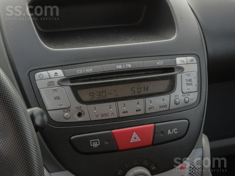 Красный Пежо 107 2010 в Лиепая, объемом двигателя 1.00 л и пробегом 68 тыс. км за 2990 €, фото 18 на AUTOMOTO.COM.LV