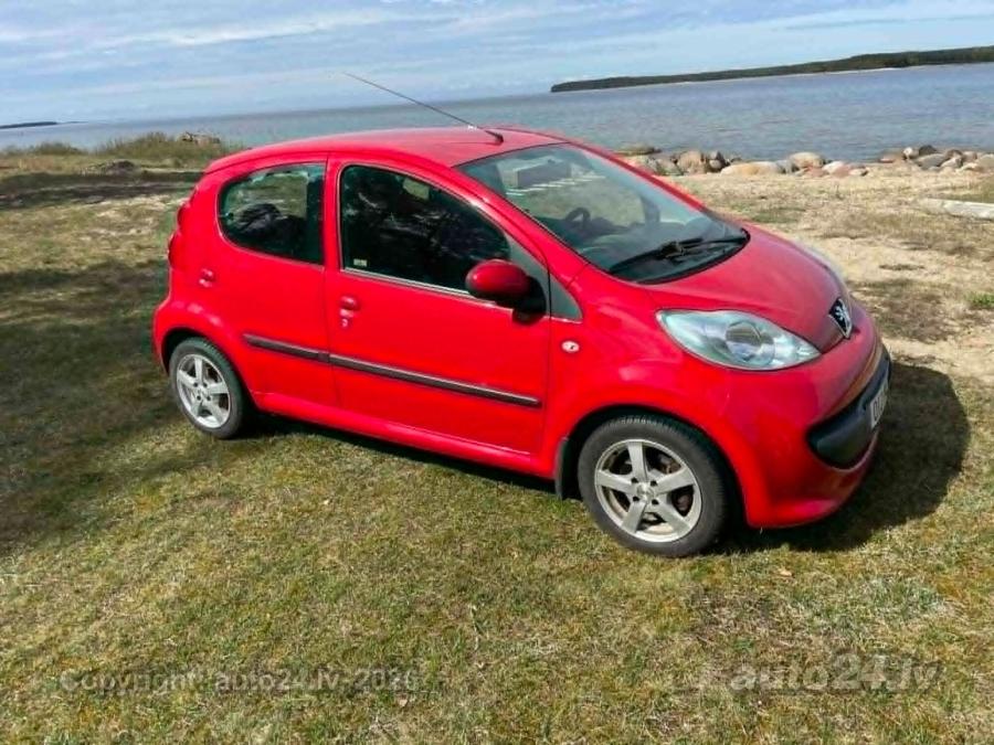 Sarkans Peugeot 107 2006 Tallina, ar dzinēja tilpumu 1.00 L un nobraukumu 131 tūkst. km par 1860 €, foto 4 vietnē AUTOMOTO.COM.LV