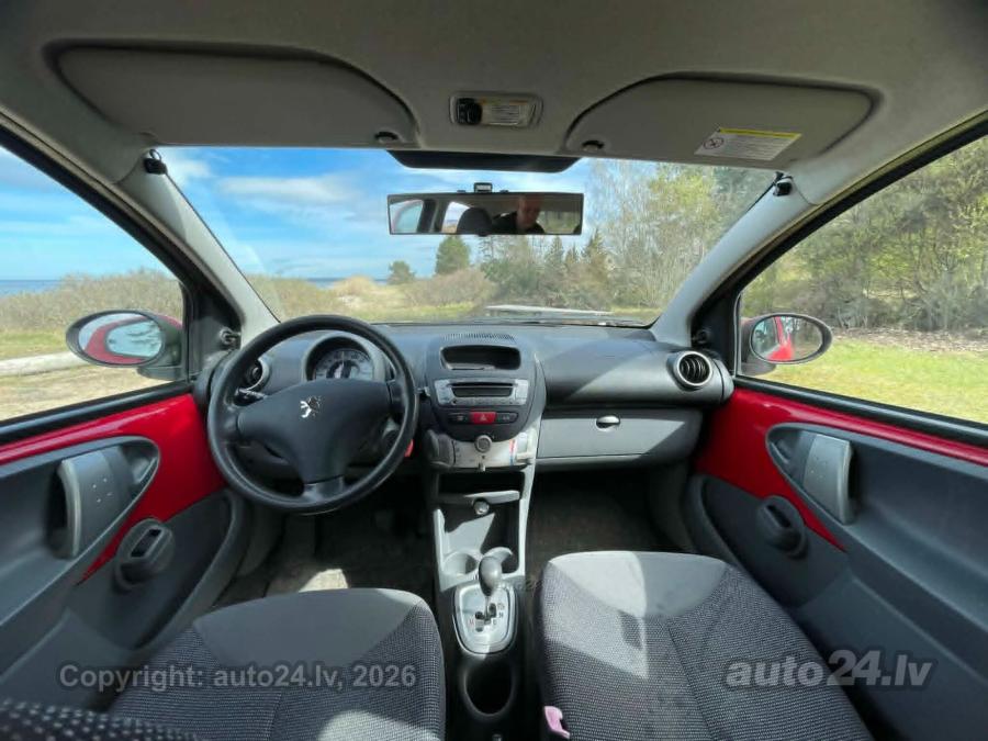 Sarkans Peugeot 107 2006 Tallina, ar dzinēja tilpumu 1.00 L un nobraukumu 131 tūkst. km par 1860 €, foto 8 vietnē AUTOMOTO.COM.LV