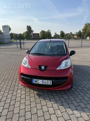 Red Peugeot 107 2006 in Jelgava, with an engine capacity of 1.00 L and mileage of 340 thousand km for 925 €, photo  on AUTOMOTO.COM.LV